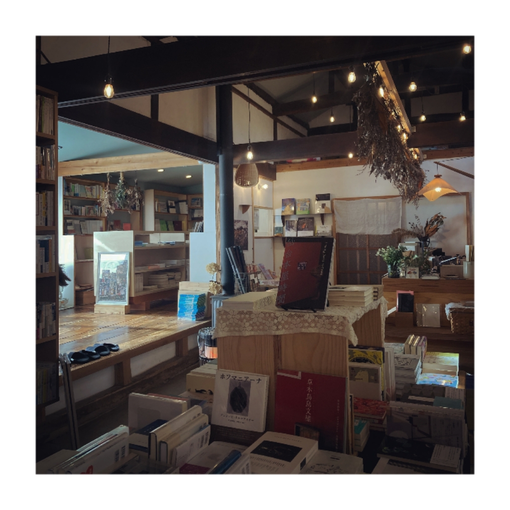 mahora第6号より⑪本のある場所 – mahora